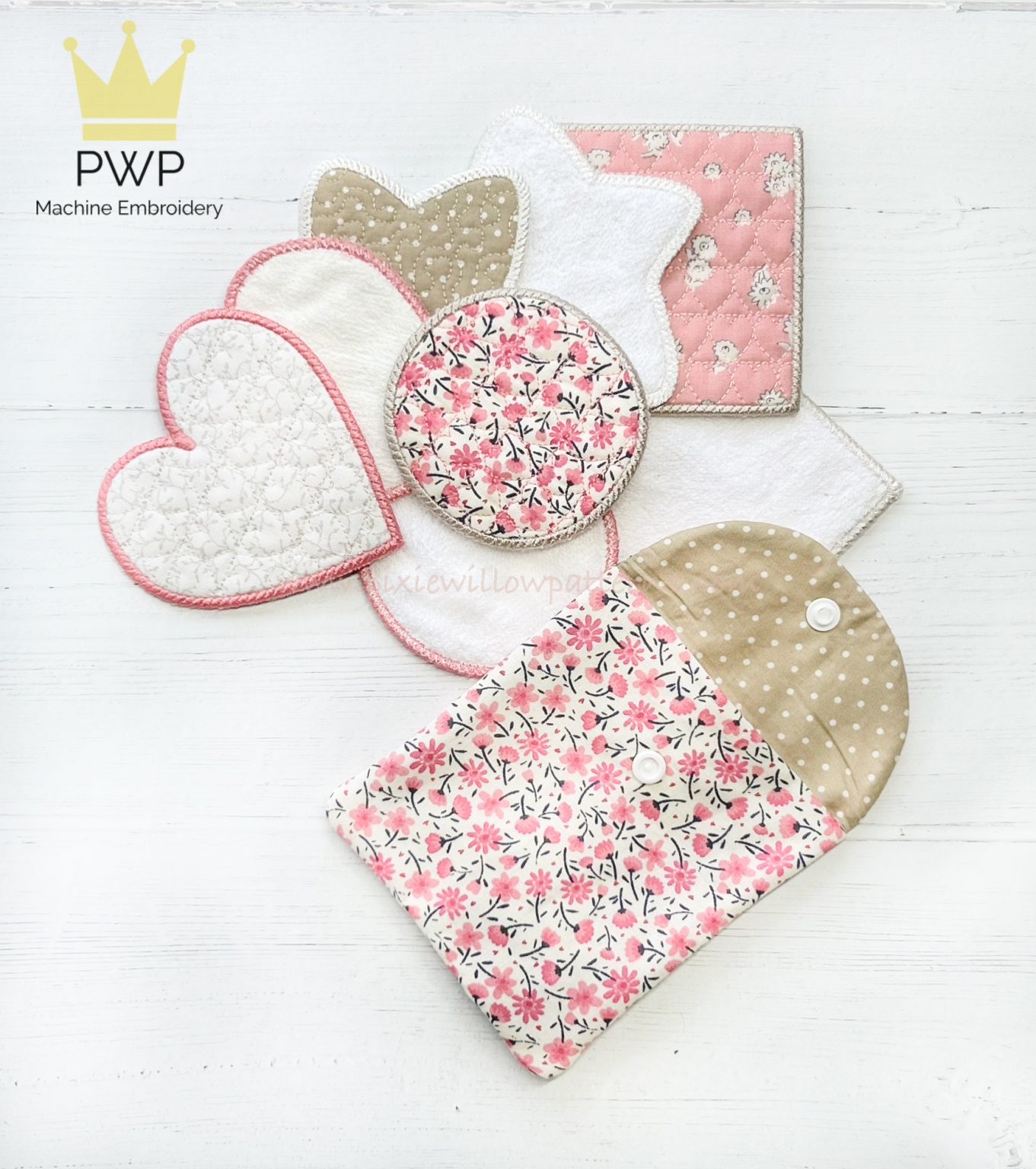 Pamper Bundle. 4x Reusable MakeUp Remover Pads Patterns PLUS Bag. For 4 ...