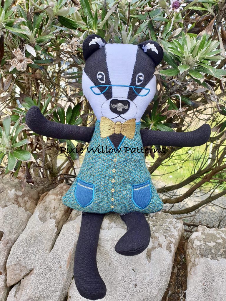 ITH Badger Pattern. In the hoop badger Machine Embroidery Design for 5× ...