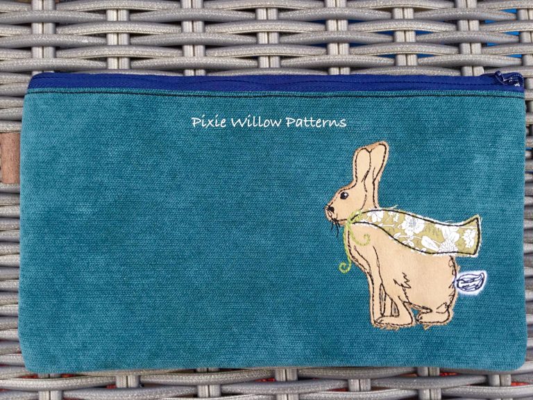 ITH Squirrel Zipper Bag. Fully lined, Top Closure Zipper Bag in 4 sizes ...