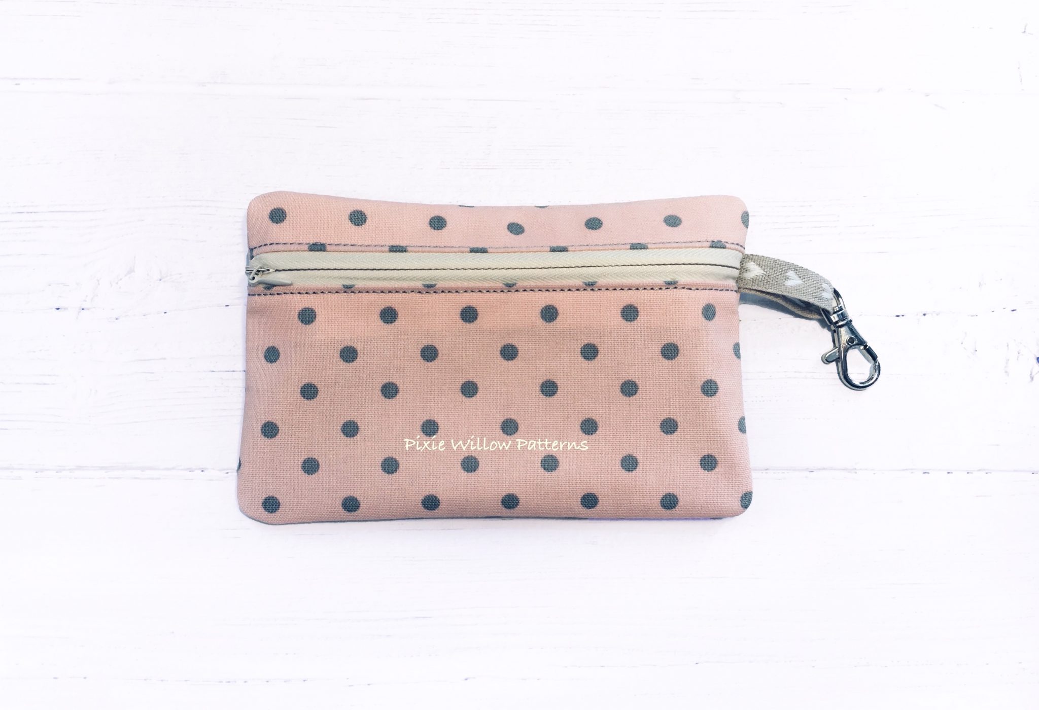 ITH Simple Zipper bag in 4 sizes. Fully lined, curved edges with NO exposed seams – with YouTube ...