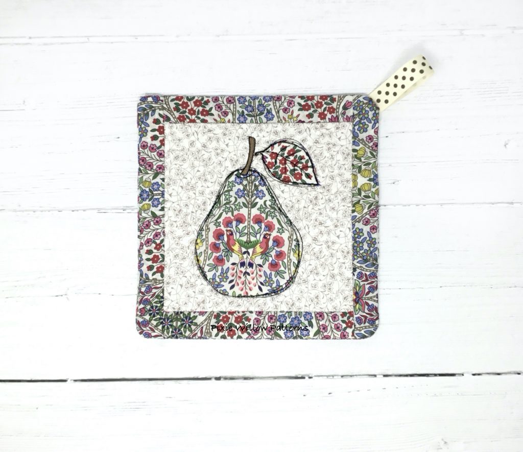 ITH Pot holder with raw edge applique Pear. Looks like free motion ...