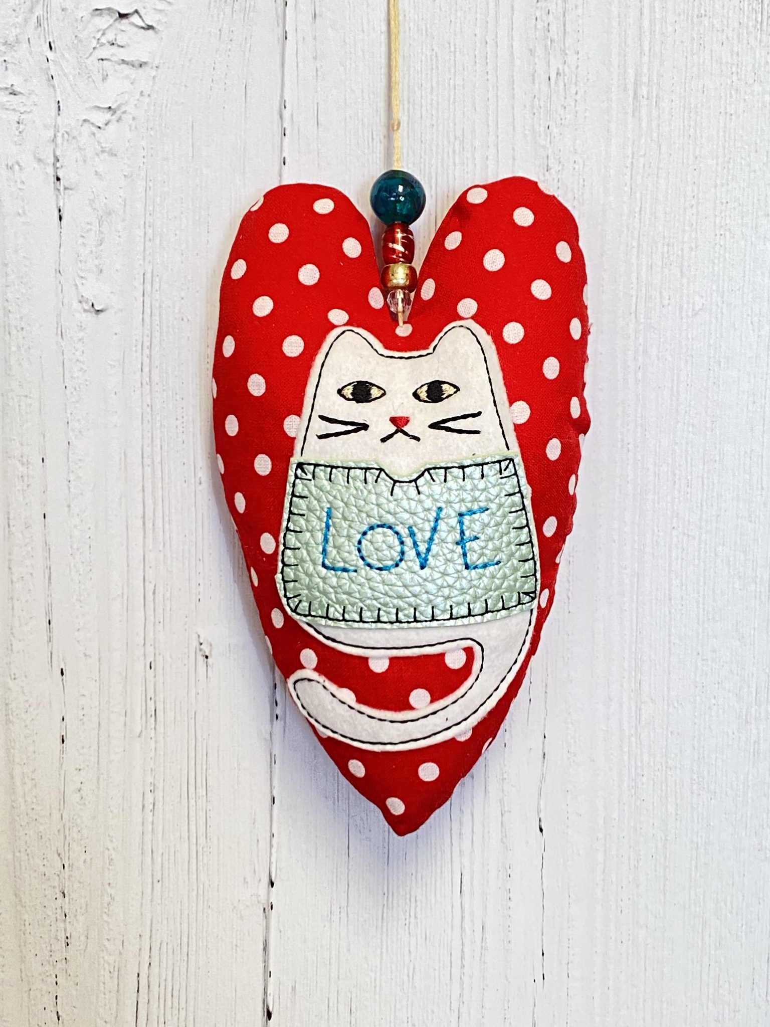 ITH Lavender bag heart with “Casper Valentine” cat applique. 5×7 ITH ...