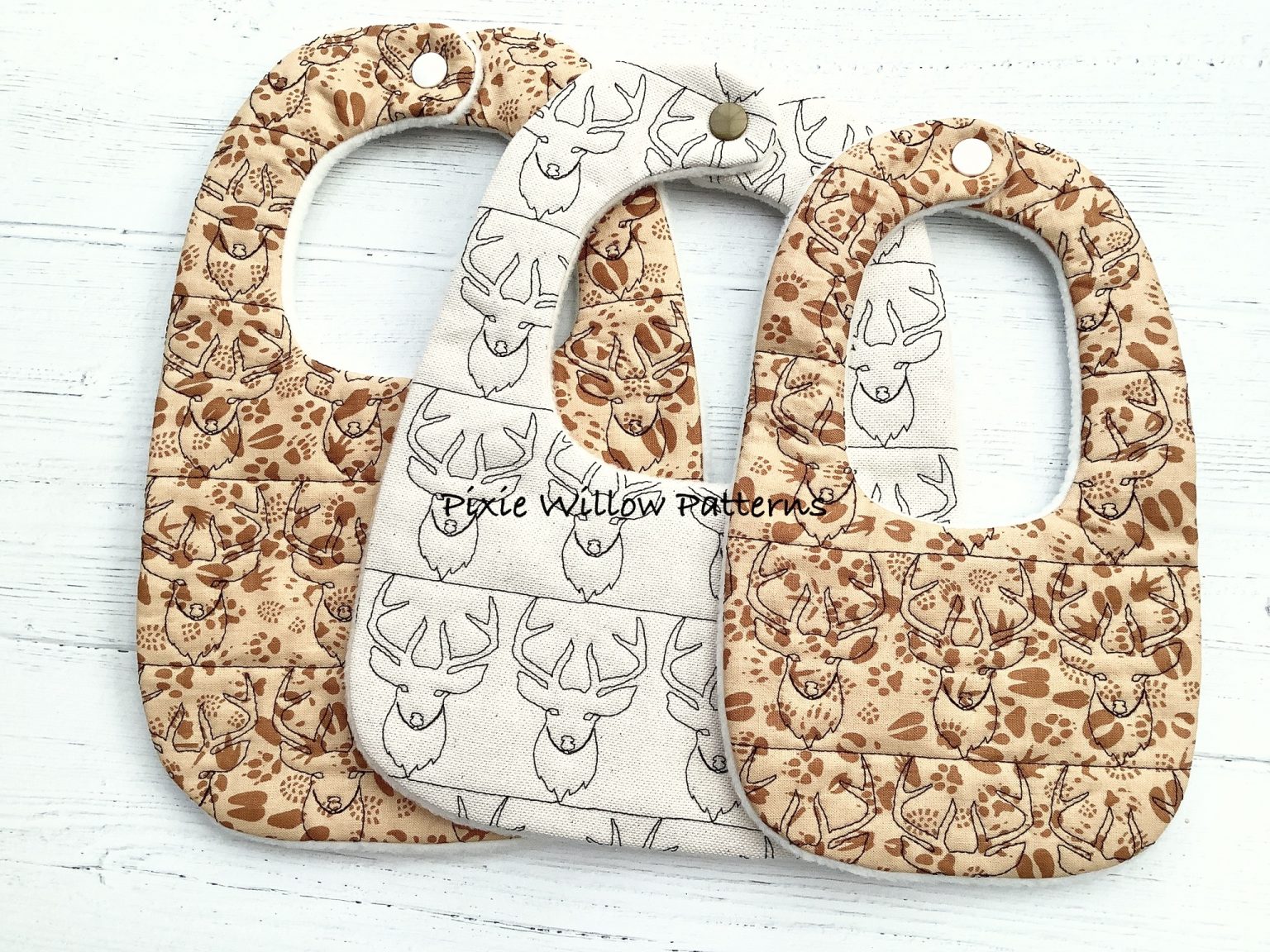 ITH Bib pattern with Deer head quilting. In The Hoop bib design for 6× ...