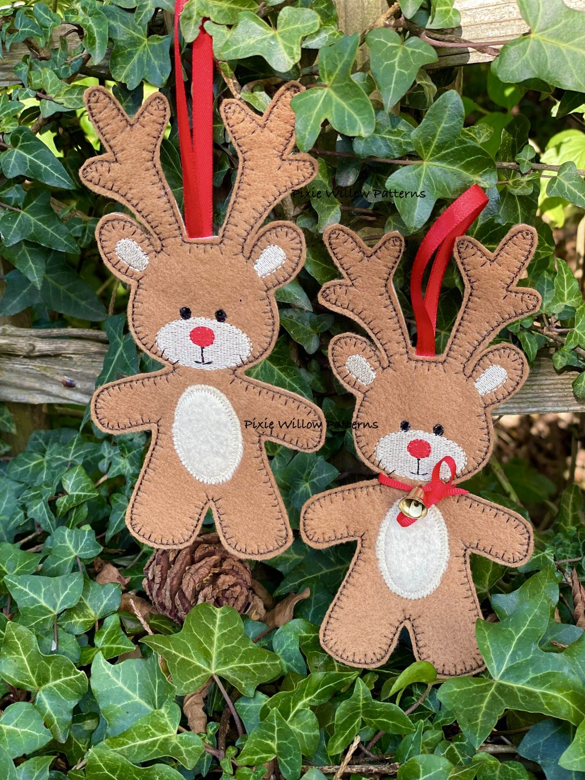 ITH Little Stuffed Reindeer pattern. Christmas machine embroidery ...