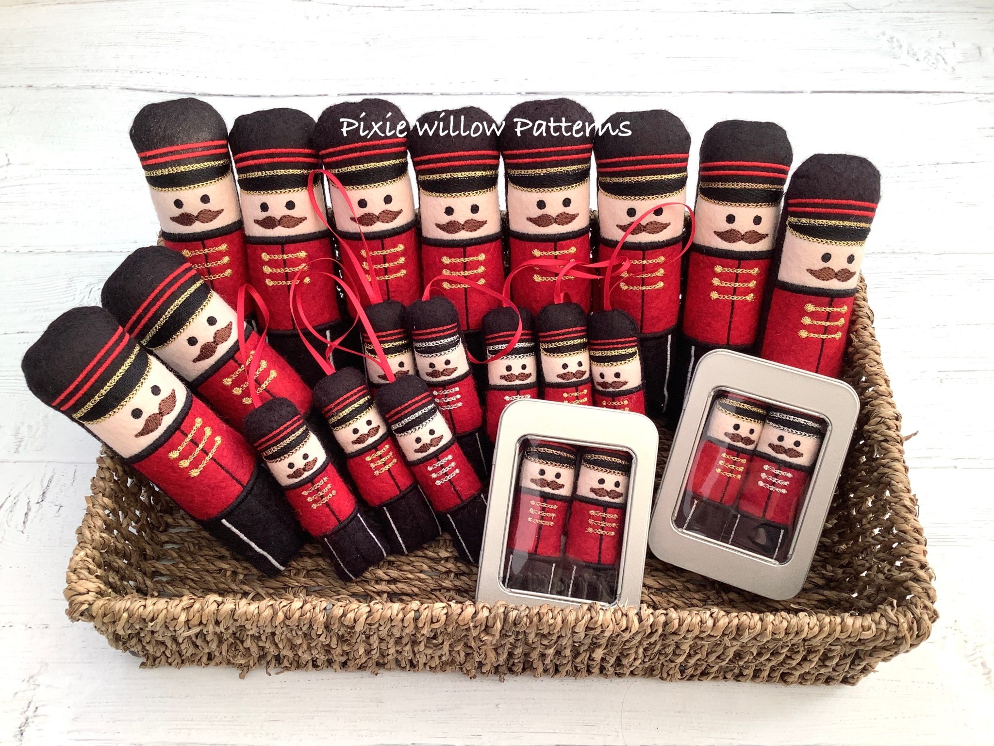 ITH Soldier / Drummer Christmas Decoration pattern for 5×7 hoops. Part ...