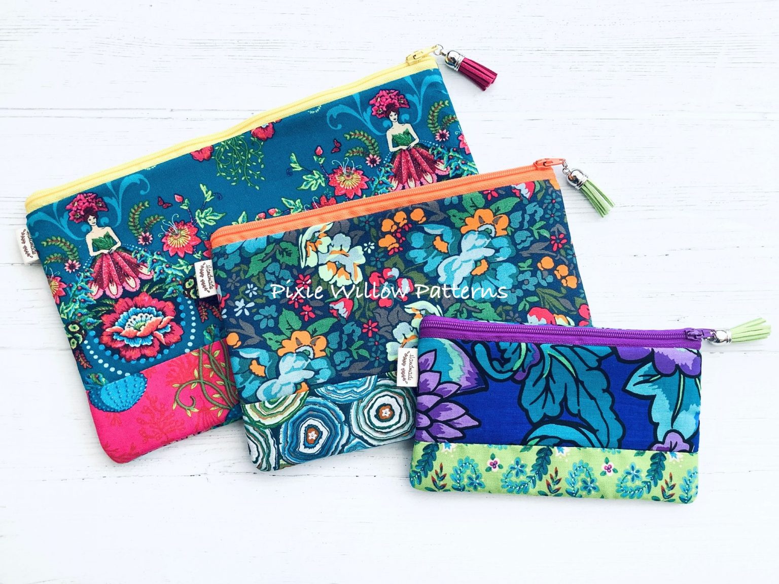 ITH Zipper Bag with Bottom Stripe. In the hoop bag in 3 sizes. Fully ...