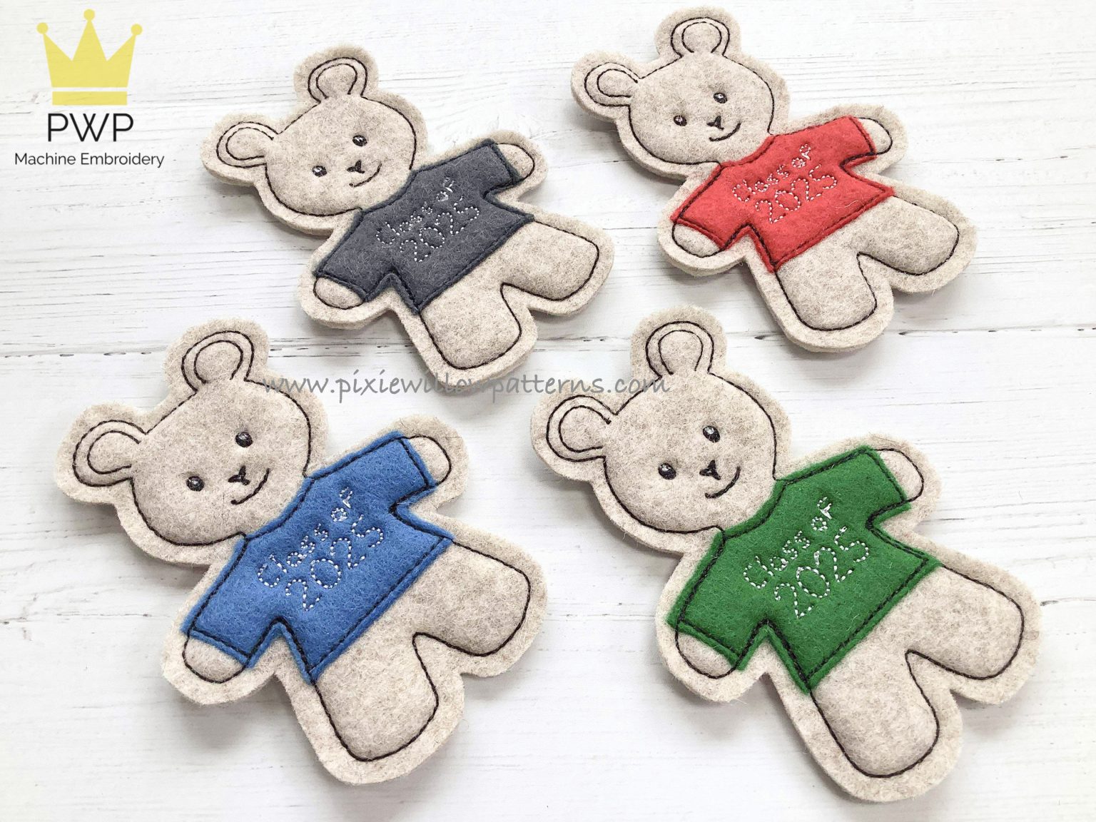 ITH Class of 2025 Bear Pattern. For 5×7 and 8×11 hoops. – Pixie Willow ...